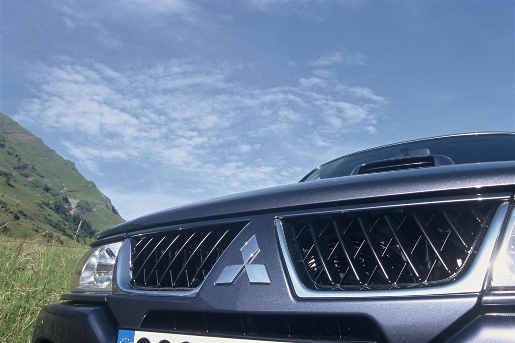 Used Mitsubishi Shogun Sport Station Wagon (1998 - 2006) boot space ...